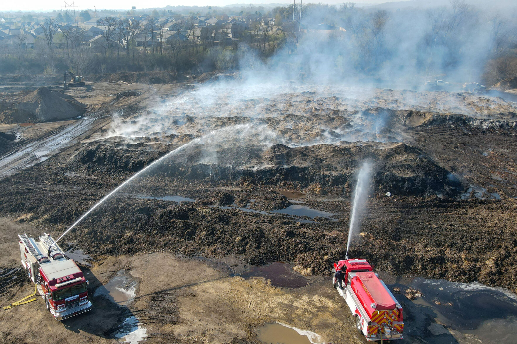Crews still battling fire at Gem Dirt in Jenks