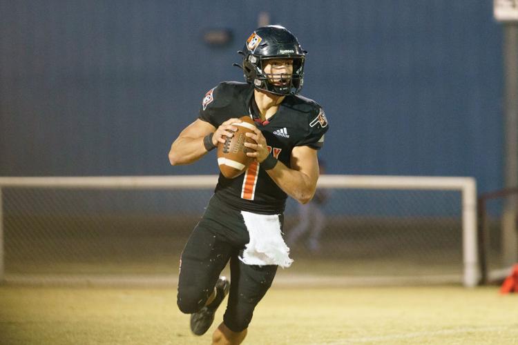 Victory Christian stays alive for district title in 44-14 win over Sperry