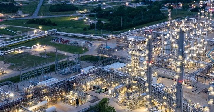 ONEOK investing about $1B in new terminal, pipeline in Texas