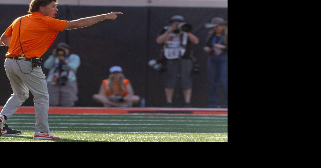 Berry Tramel: Gundy puts Kasey Dunn's play calling on notice