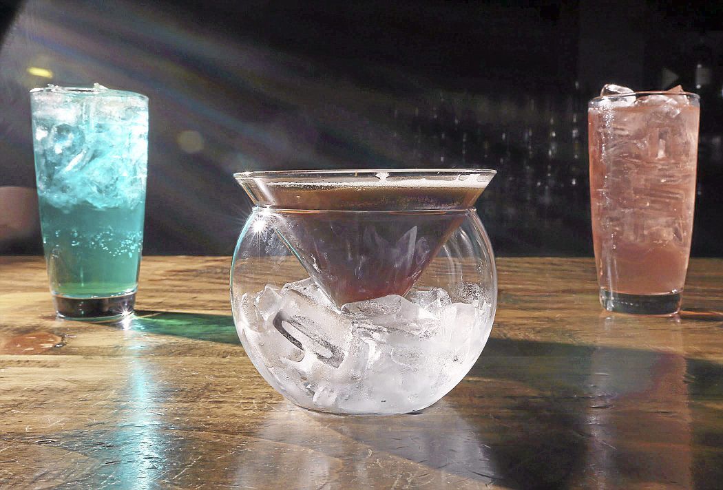 Photo Gallery: Inner Circle Vodka Bar Serving Drinks, Star Wars Style ...