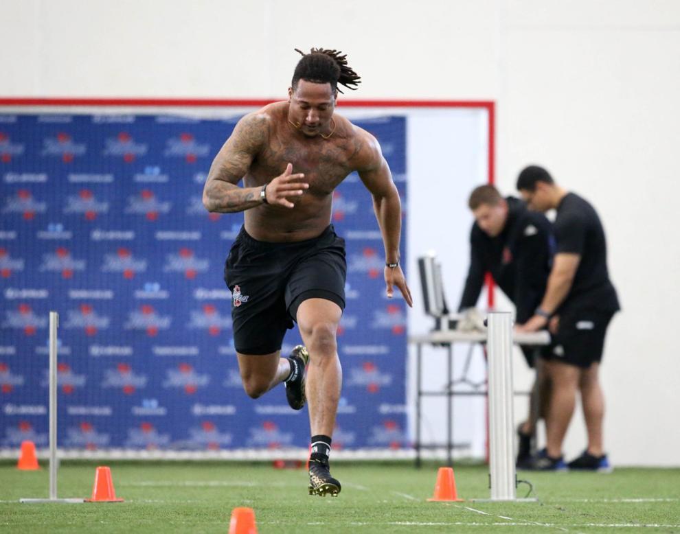 Gallery: A look at the college career of new Chicago Bears DE Trevis ...