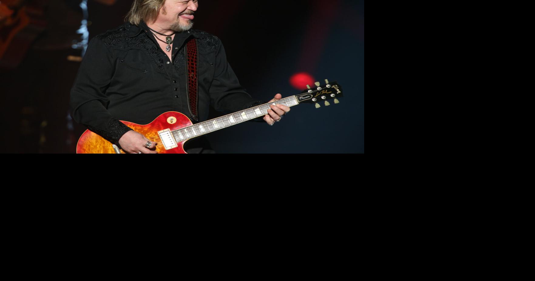 Photos: Travis Tritt performs at Hard Rock Live