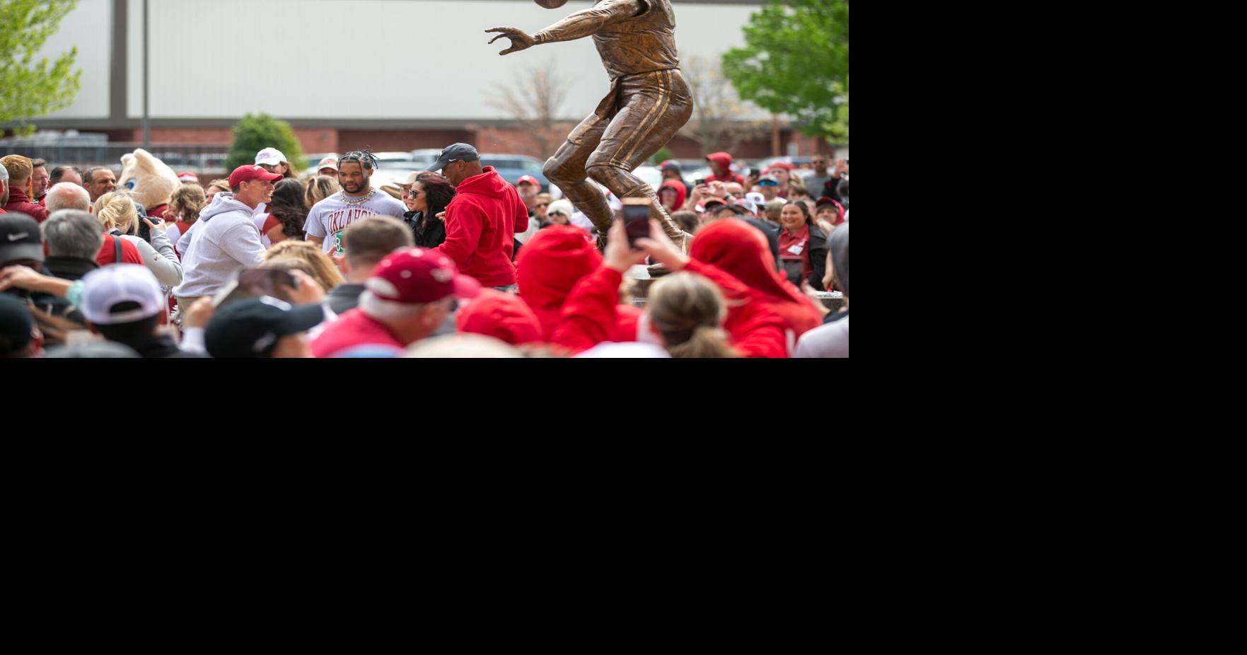 Photos: Fans celebrate Kyler Murray's Heisman Trophy statue unveiling