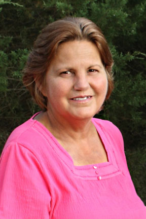 Liz Cochran's Instagram, Twitter & Facebook on IDCrawl