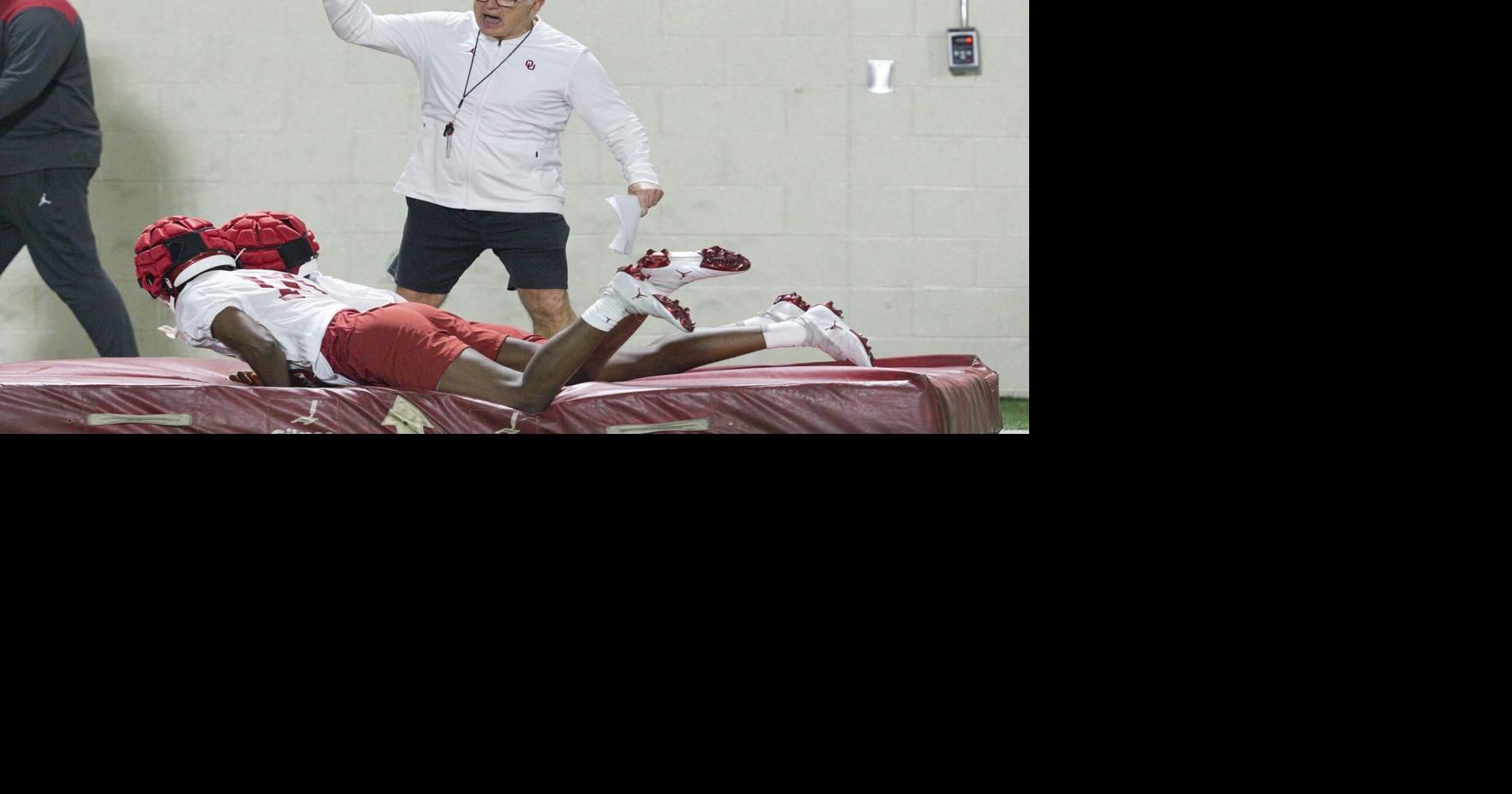 T.D. Roof excited about playing for OU defensive coordinator and father ...