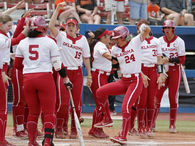 Longtime broadcaster Chris Plank on calling OU softball HRs