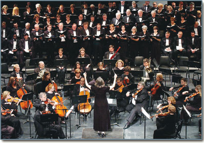 Signature Symphony performs moving tribute