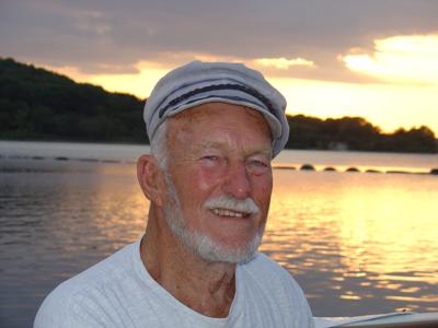 Gene Frusher, Oklahoma police dive team pioneer, dies at 94