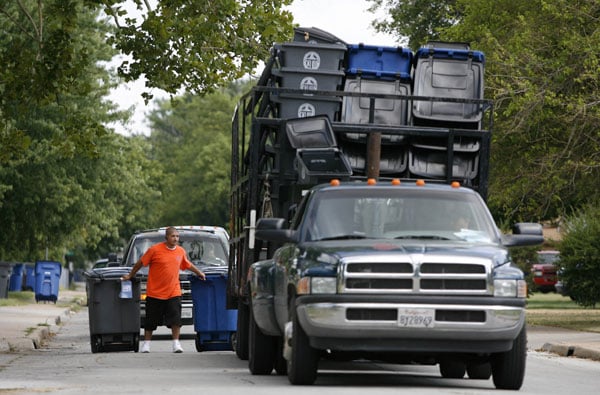 Delivery of new trash carts begins in Tulsa