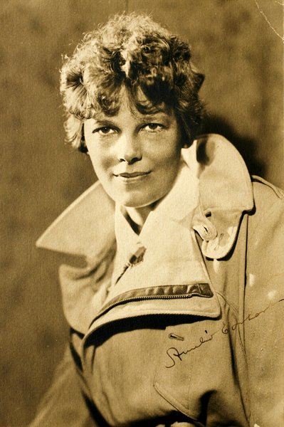 OKC museum regains Earhart scarf