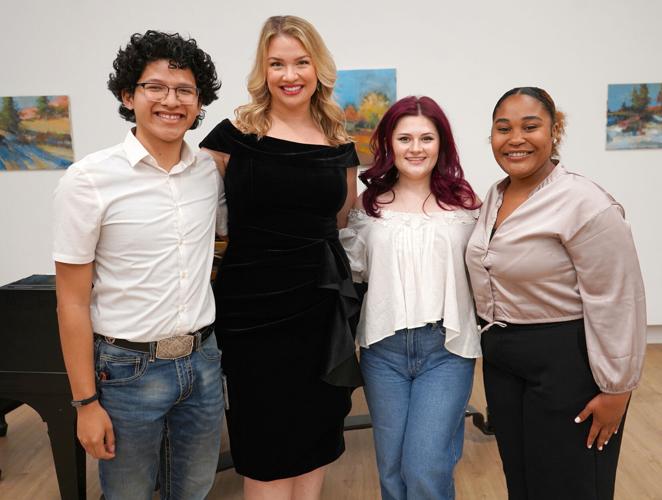 TJC voice alumna Julianne Casey returns to teach master class | News ... TJC voice alumna Julianne Casey returns to teach master class | News ...