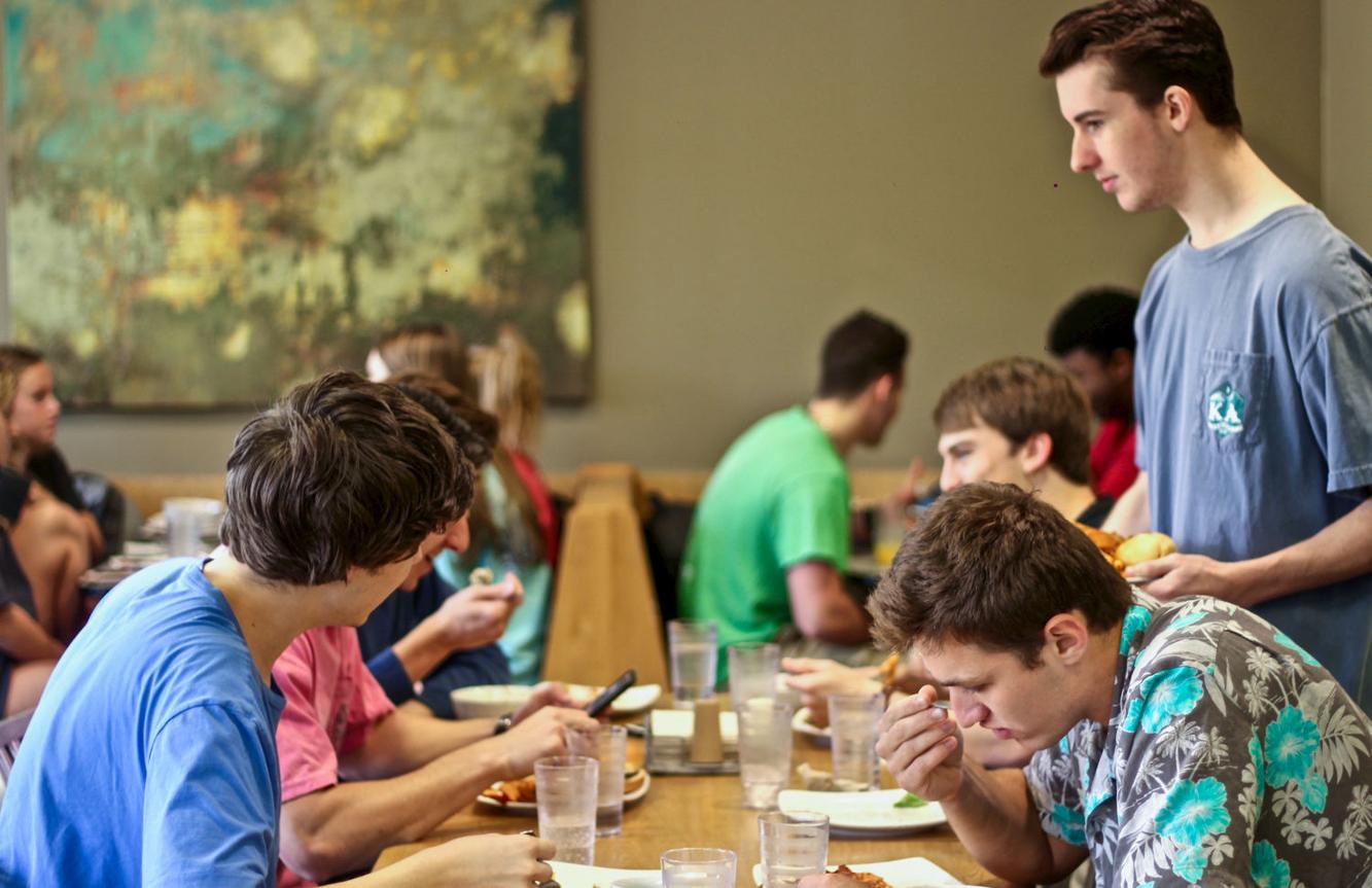 On-Campus Dining Offers Variety of Food, Restaurants for Students ...