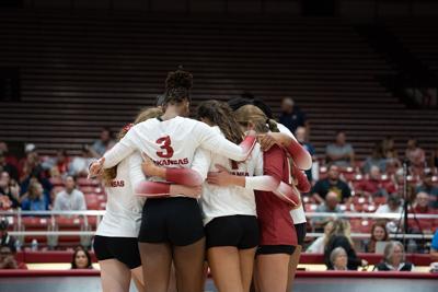 Arkansas volleyball topples Tide, Ole Miss taking top 10 ranking ...