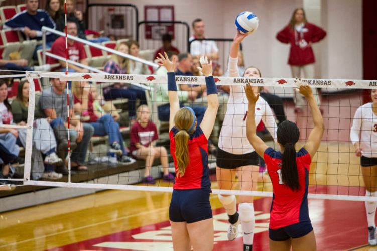 Volleyball: Arkansas v Ole Miss | Multimedia | uatrav.com