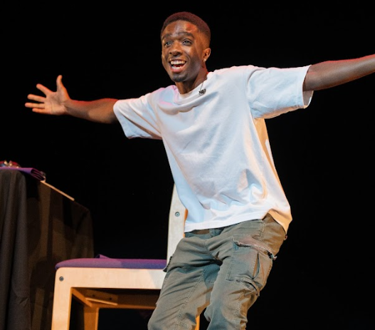 Sean Evans and Caleb McLaughlin get spicy | Campuslife | ucanews.live