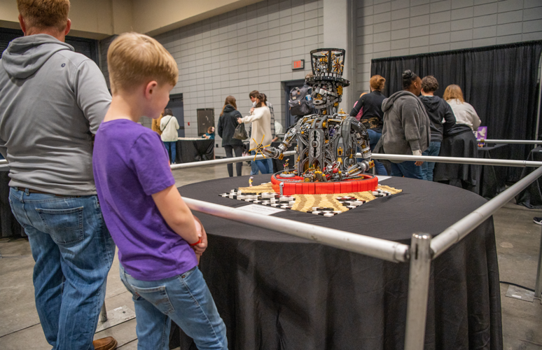 Little Rock Lego convention connects fanatics, artists | Lifestyle ...