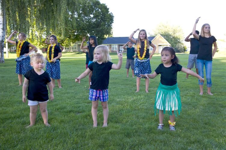 Mom uses traditional Pacific Island dance to help family integrate into ...