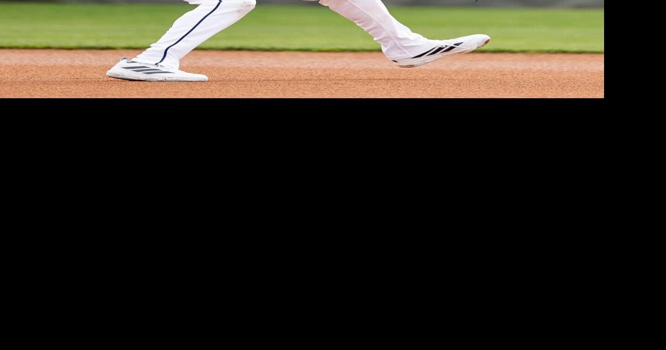 As J.P. Crawford still nurses hand injury, Ryan Bliss joins Mariners ...