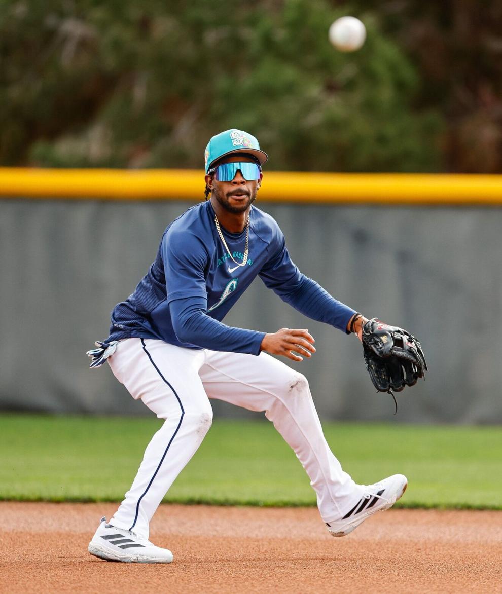 As J.P. Crawford still nurses hand injury, Ryan Bliss joins Mariners ...