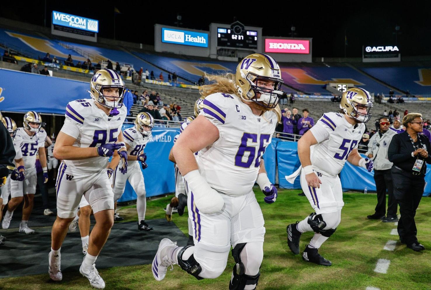 Evaluating UW Huskies’ young offensive line players who have filled in ...
