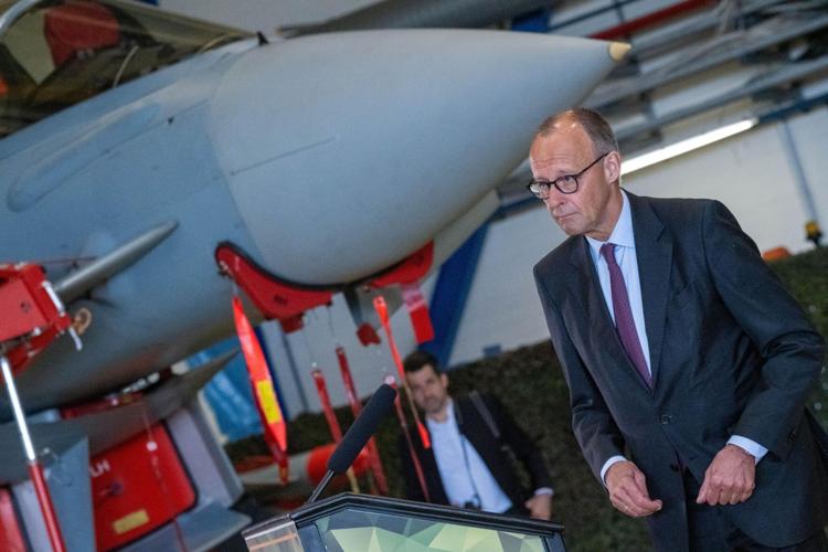 Starmer hosts Zelenskyy, Macron and Merz as Russian strikes kill 3 in ...