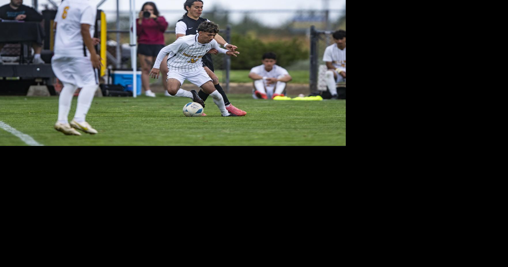 Oct. 1 recap: WWCC's men's soccer team downs Blue Mountain | College ...