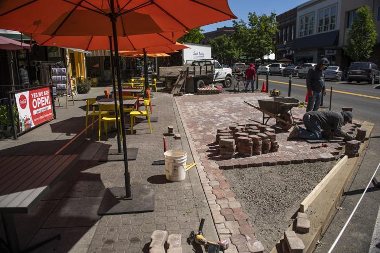 Downtown dining brings inside out with four more parklets in the works ...
