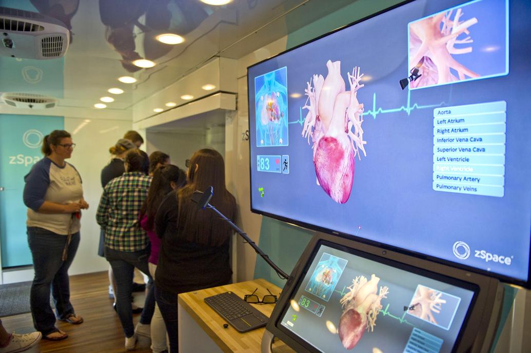 Wa-Hi students get a sneak peek at 'zSpace' 3-D learning stations ...