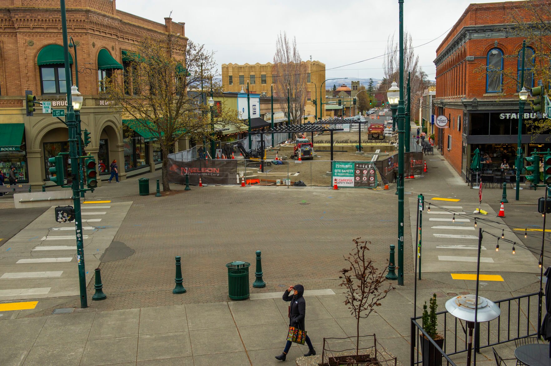 As downtown plaza takes shape in Walla Walla, adjoining Main Street ...