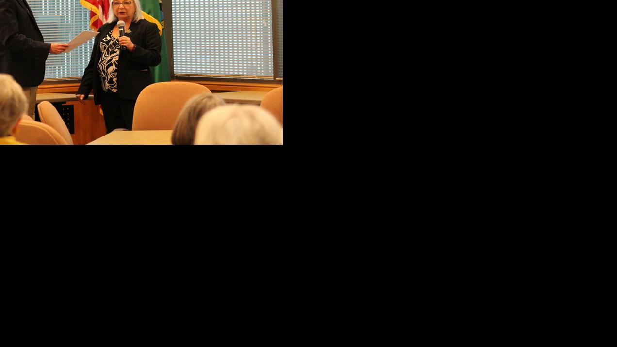 Amy Schwab sworn in as Port of Walla Walla's first woman commissioner ...