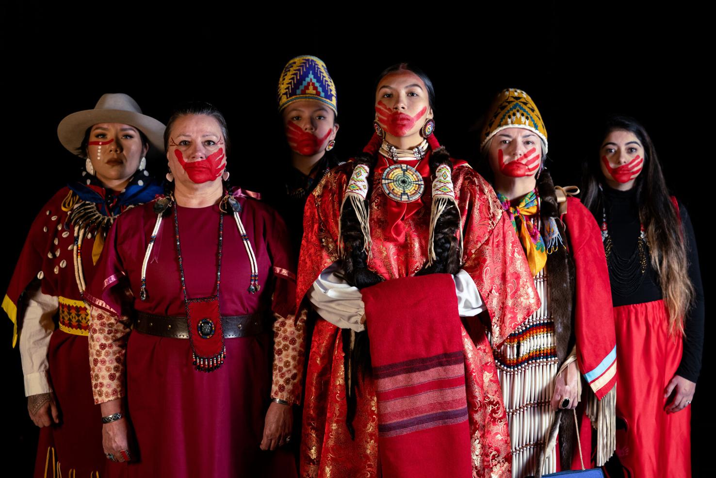 Red Dress Day display, evening vigils bring MMIW awareness to Walla ...