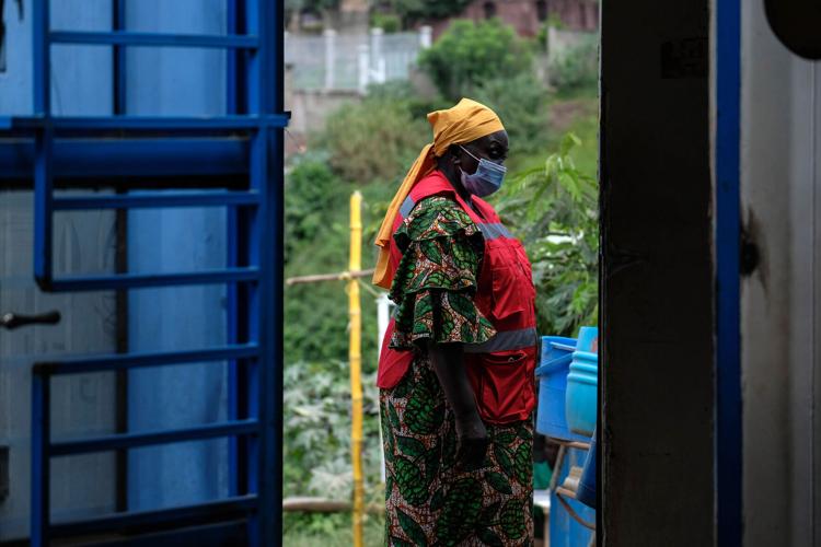 Traders face big losses after Uganda closes Congo border over Ebola ...