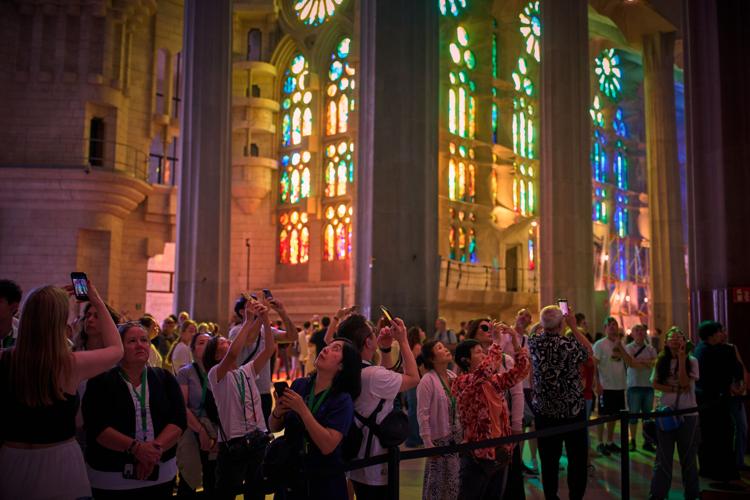 Pope honors Barcelona sacred monuments on death centenary of Sagrada ...
