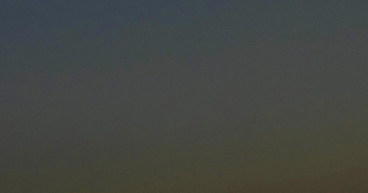 Photos: Rare comet flies over Earth | Photo Gallery | union-bulletin.com