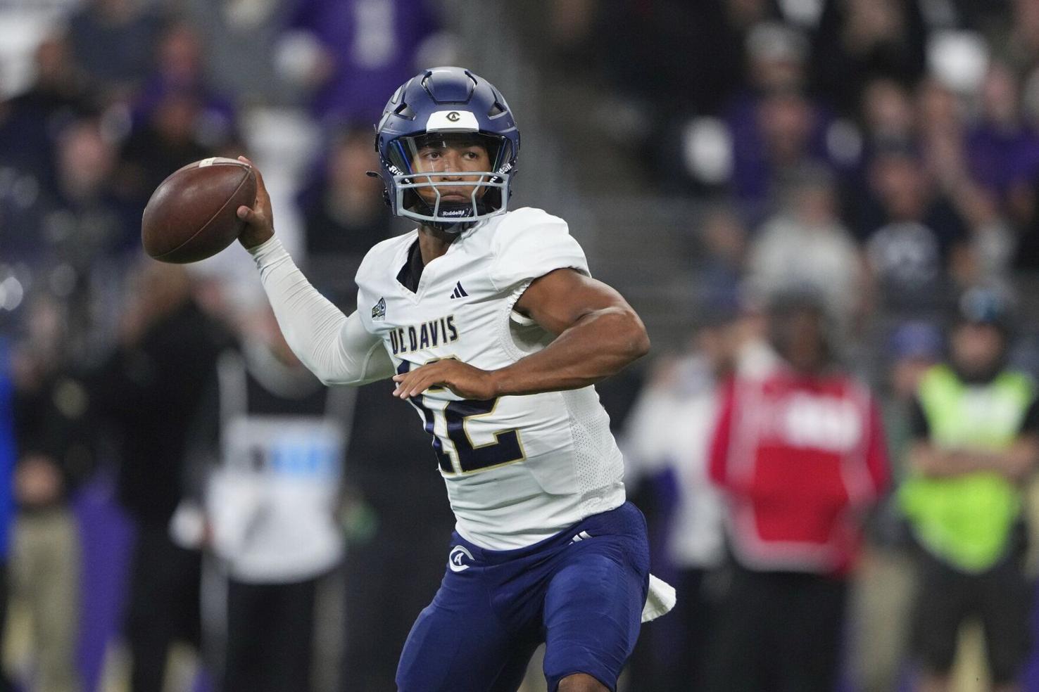 WSU Cougars land UC Davis quarterback Caden Pinnick in transfer portal ...