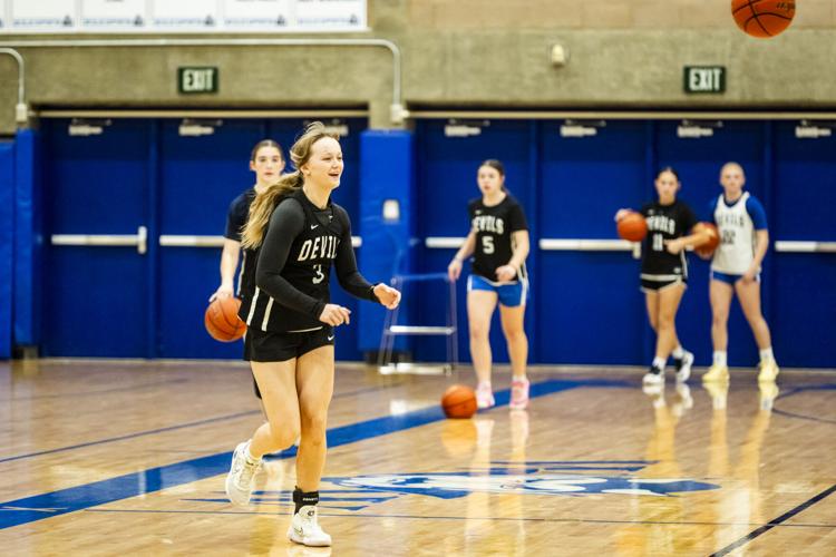 Walla Walla Valley-area high school girls ready for basketball season ...