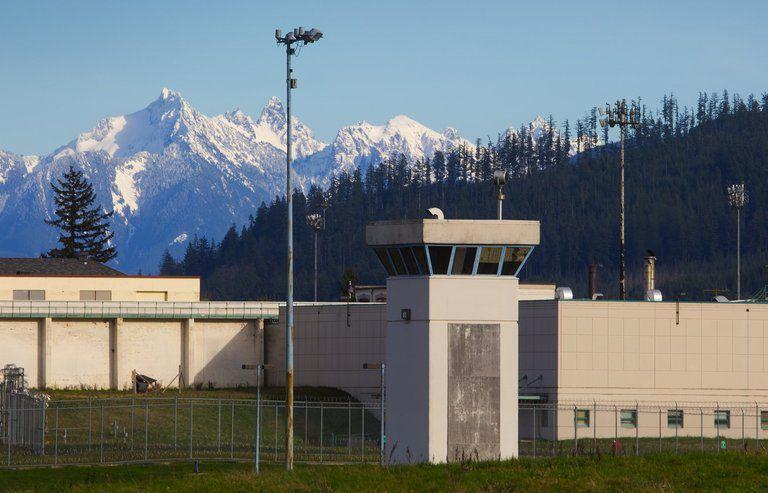 Police respond to disturbance involving hundreds of inmates at Monroe ...