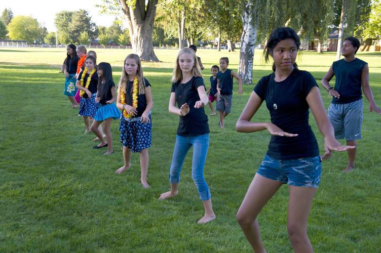 Mom uses traditional Pacific Island dance to help family integrate into ...