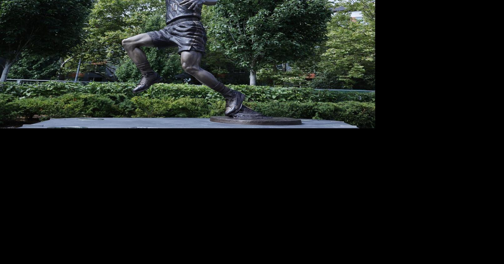 Sue Bird’s statue displays rightful permanence for an unrivaled star ...