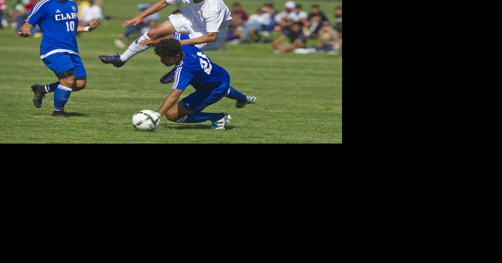 Nov. 1 roundup: WWCC's men's soccer team starts playoffs with win ...