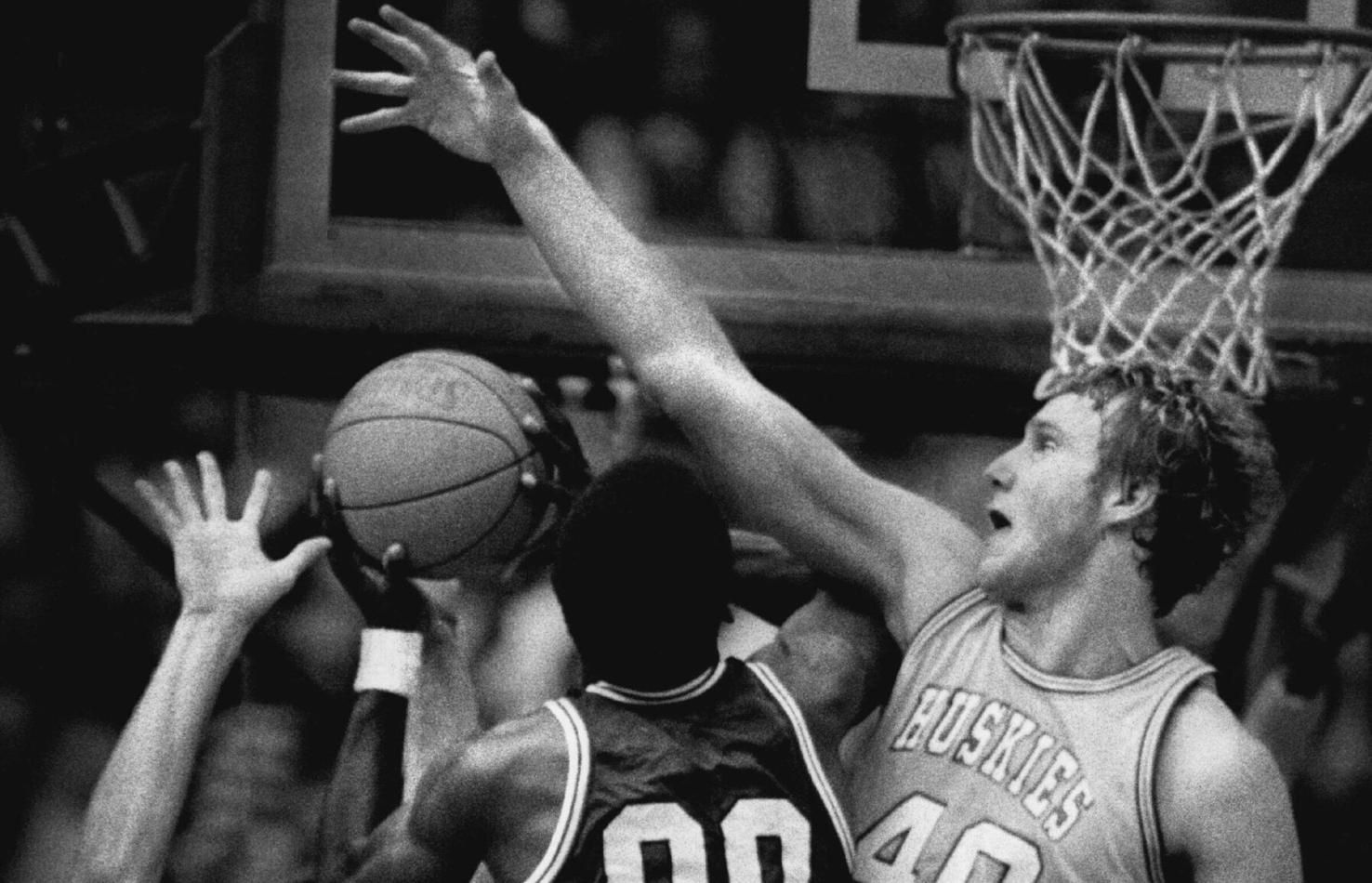 Washington Husky men to honor Christian Welp during game vs. Ohio State | University Of ...