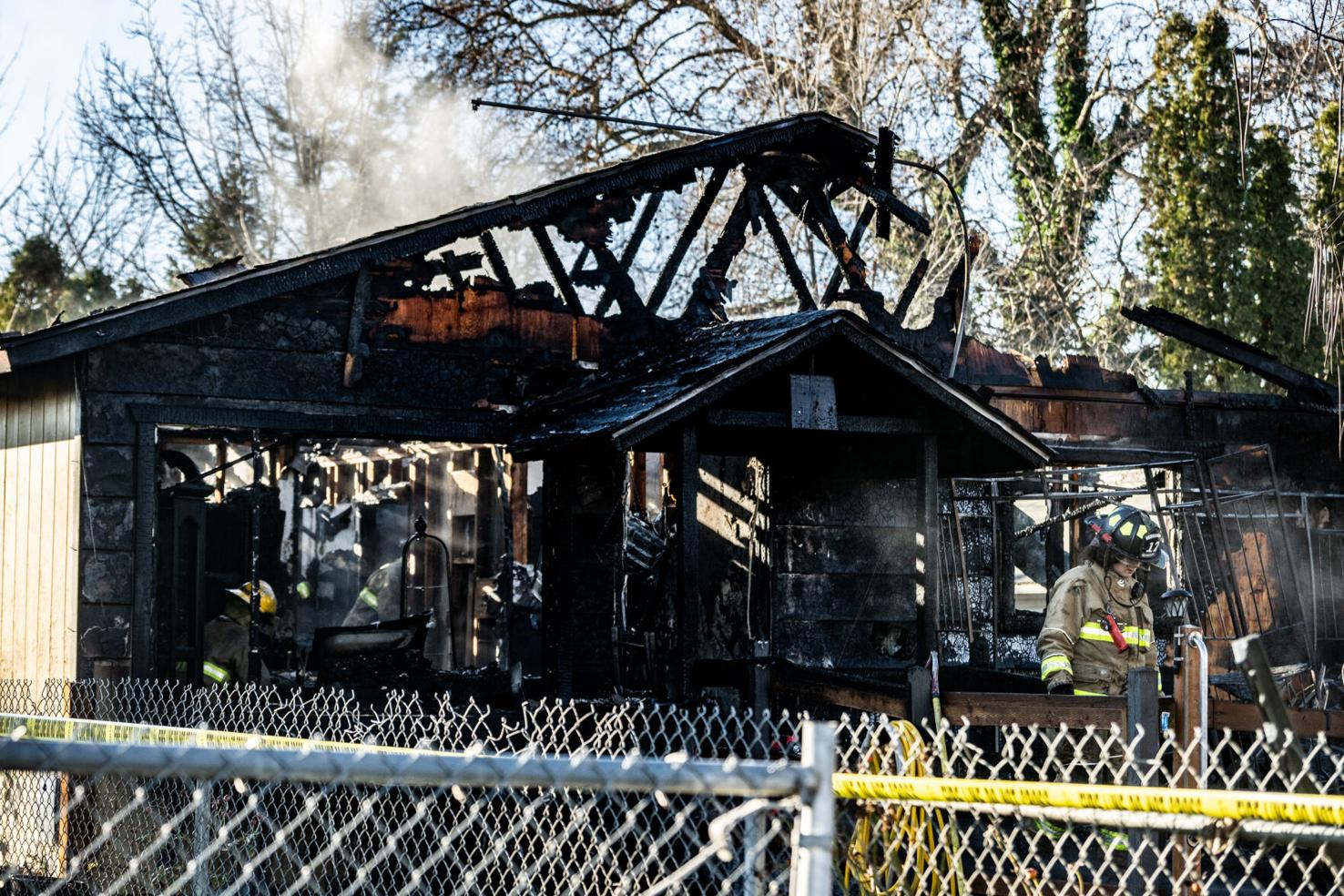 2 residents hurt in early morning fire in College Place | Local | union ...