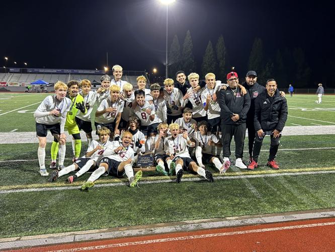 Nov. 11 roundup: McLoughlin High School boys win State soccer title ...