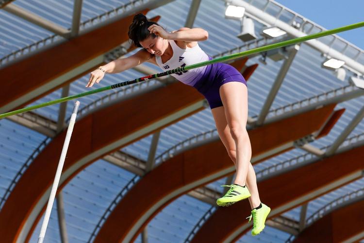 Washington pole vaulter breaks twin sister’s record to win NCAA title ...