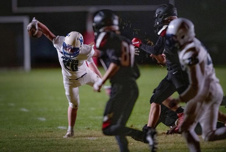 Pioneers battle Nyssa to overtime football loss | Mcloughlin High ...