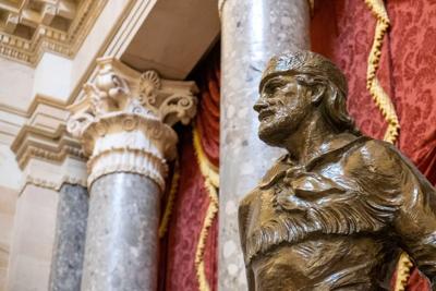 Artist selected to design Billy Frank Jr. statue to replace likeness of ...