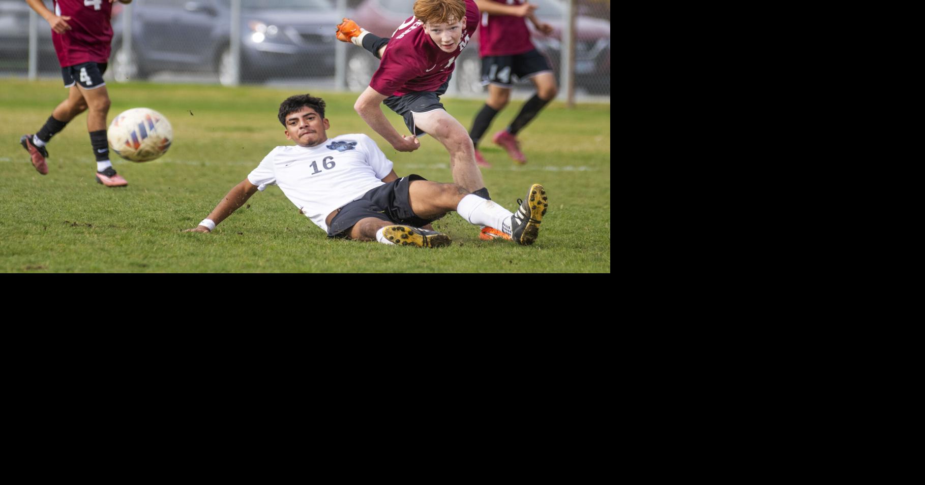 McLoughlin High School's boys soccer team to host Friday showdown ...