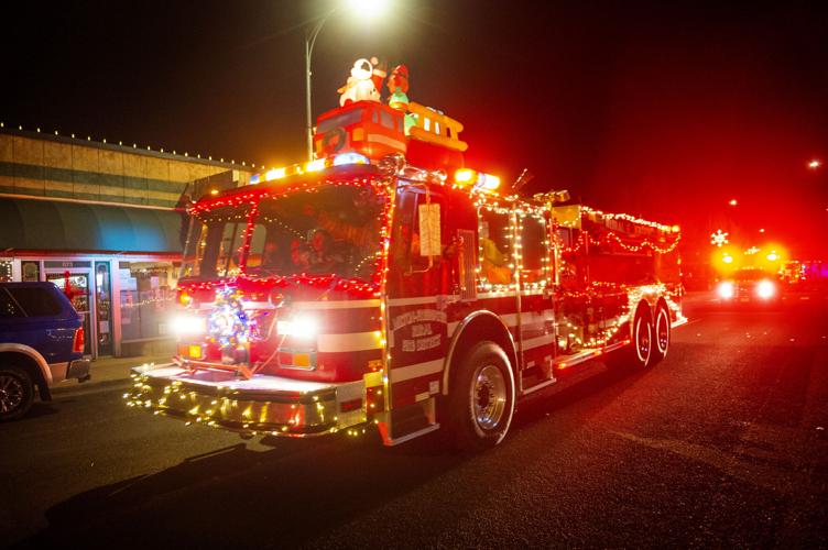 PHOTOS: Milton-Freewater Christmas Magic Parade of Lights 2021 ...