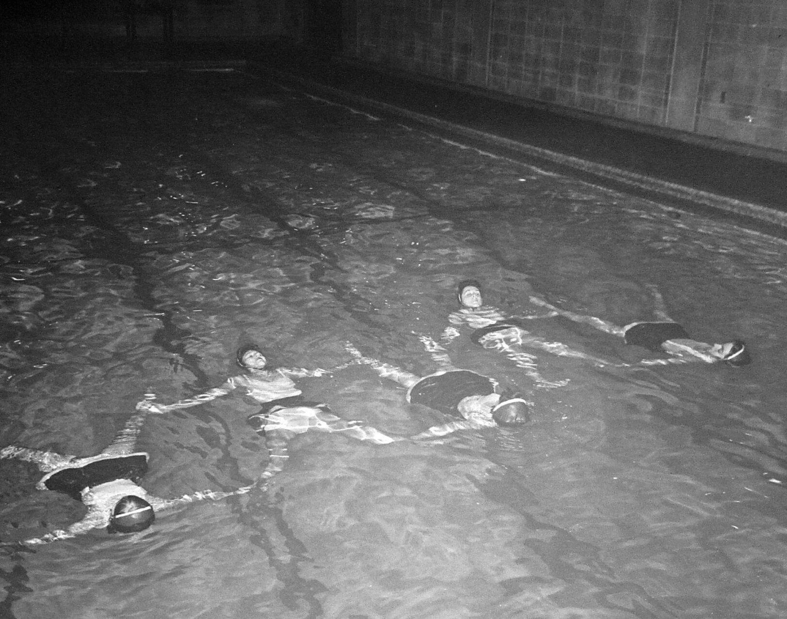 PHOTOS: Pics of synchronized swimming group The Dolphinettes between ...